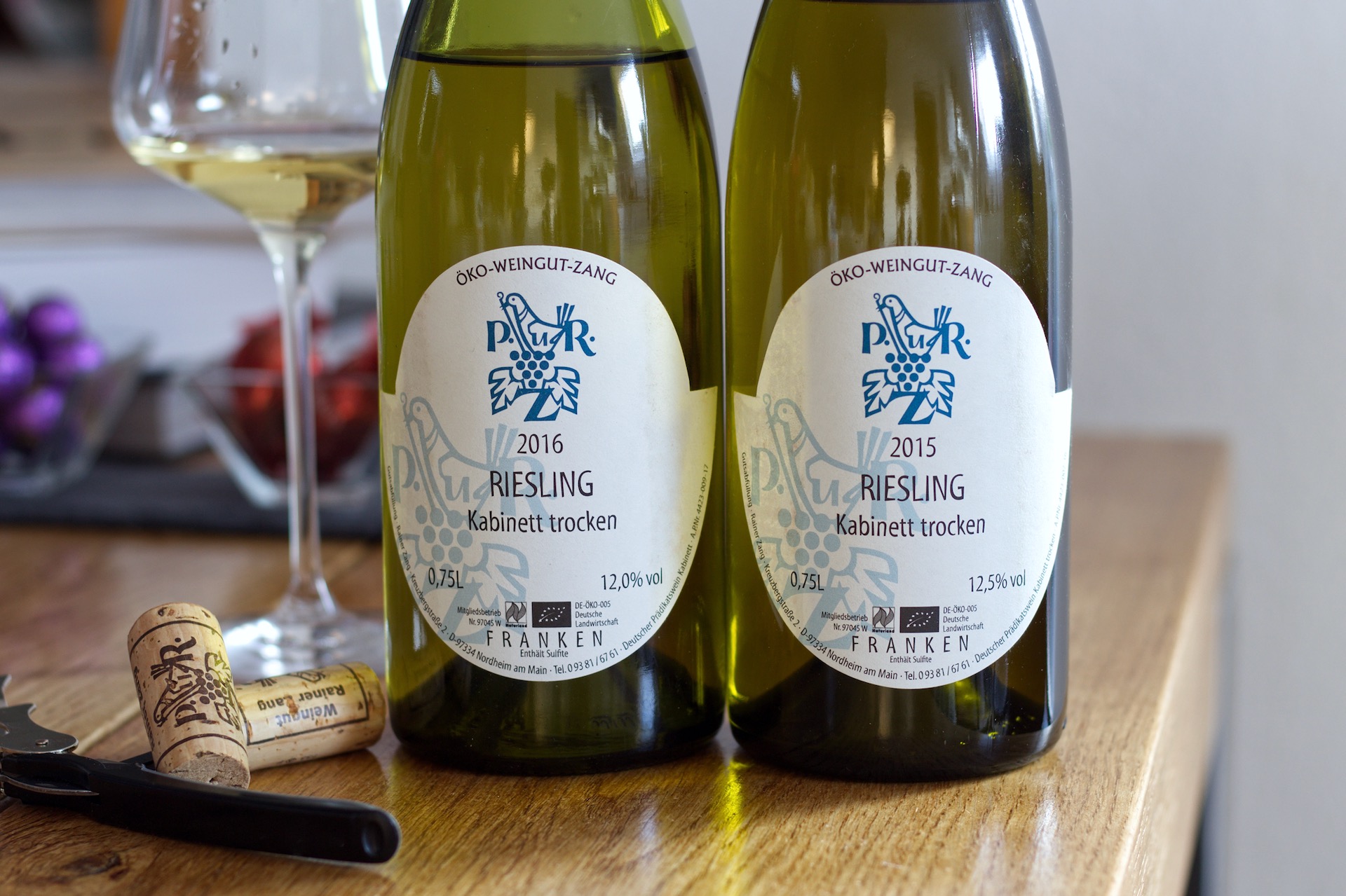 Öko-Weingut Zang - Riesling Kabinett · saufwein
