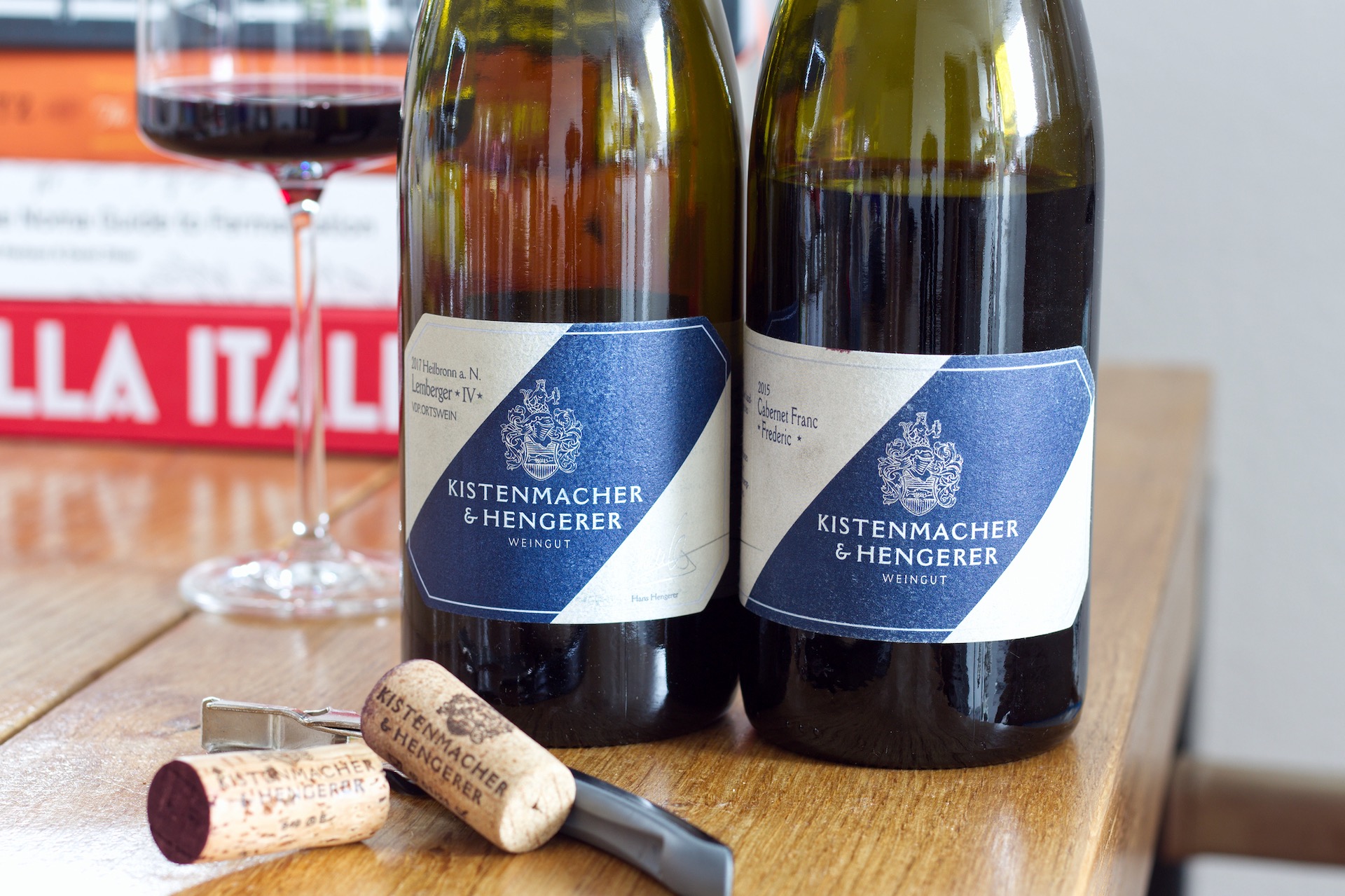Two Bottles Kistenmacher & Hengerer · saufwein