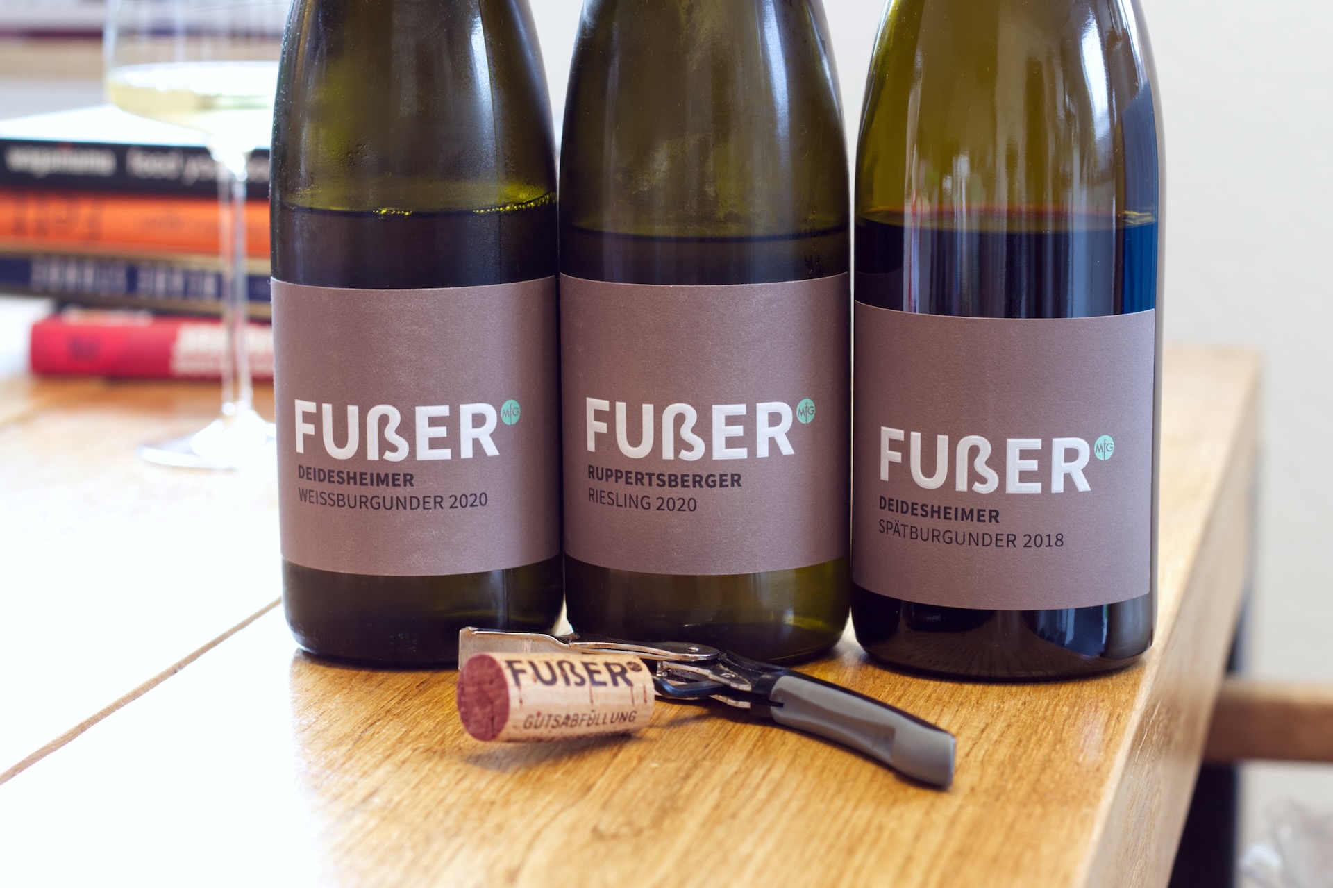 Three Bottles Fußer · saufwein